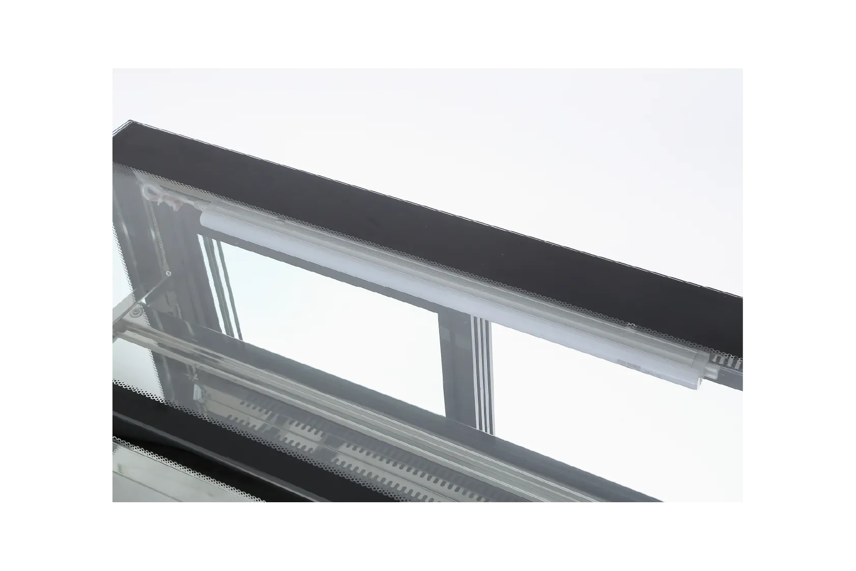 High-Visibility Countertop Cake Display Cabinet | CTD